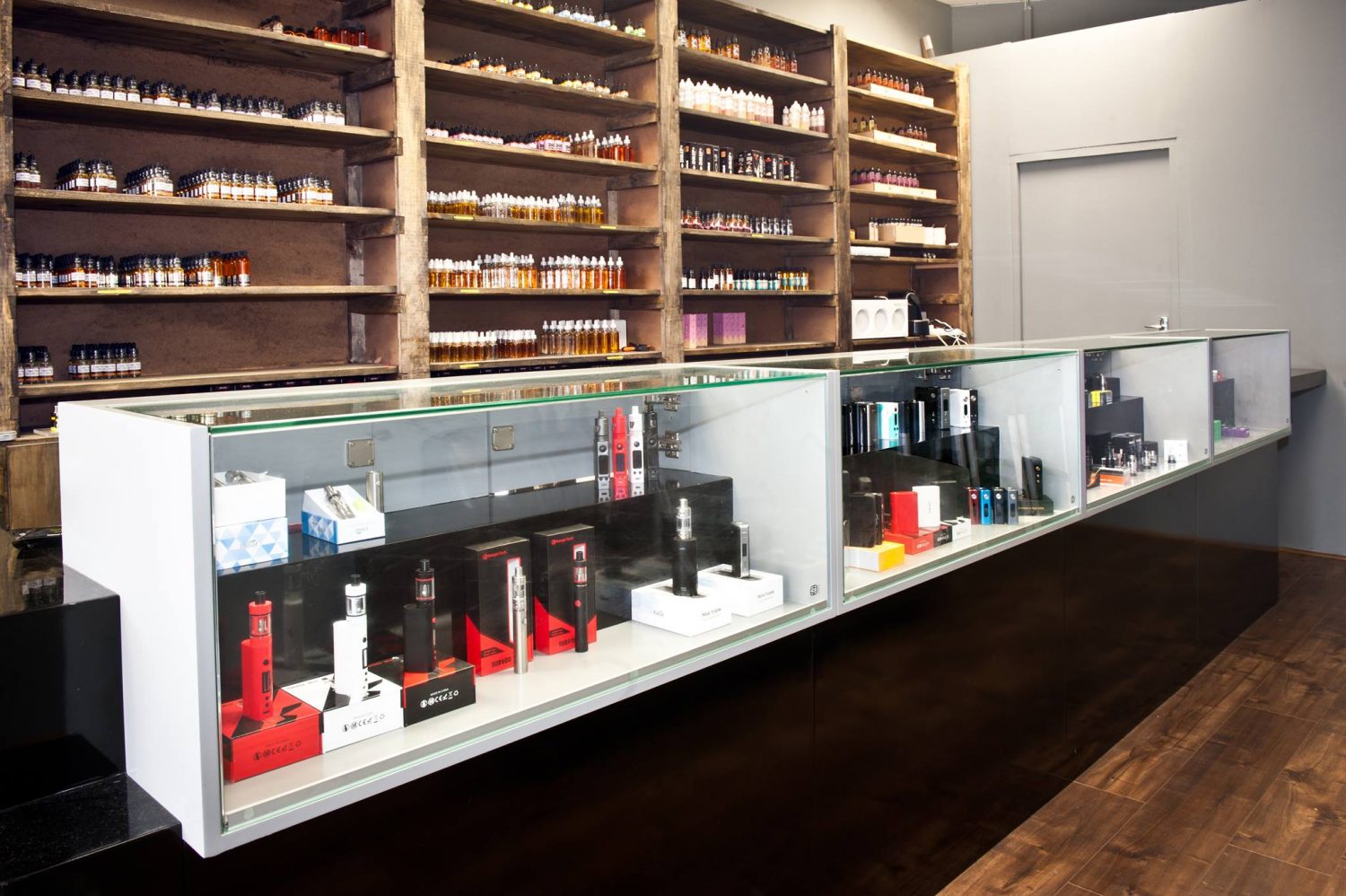 Vape Cartel Display Cases Shop Activation – Retail Display Solutions ...